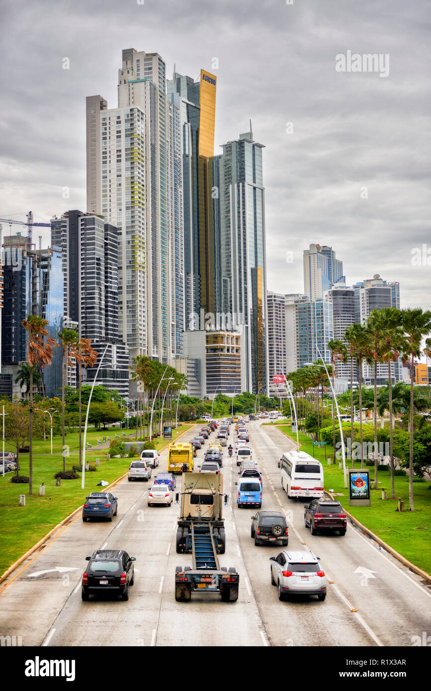 Cinta costera panama city republic hi-res stock photography and images ...