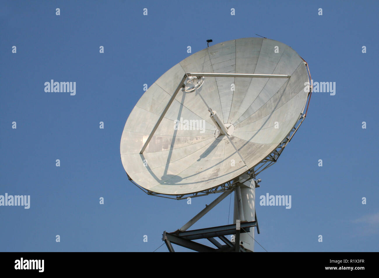 Radar station. Radar on a blue background Stock Photo - Alamy