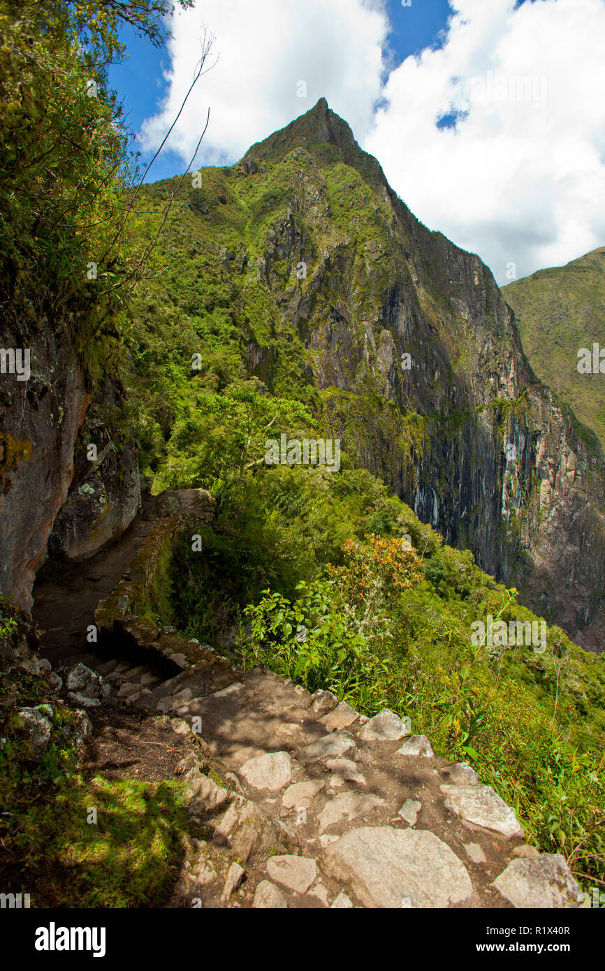 Ancient path to Matsu Pitsu Stock Photo - Alamy