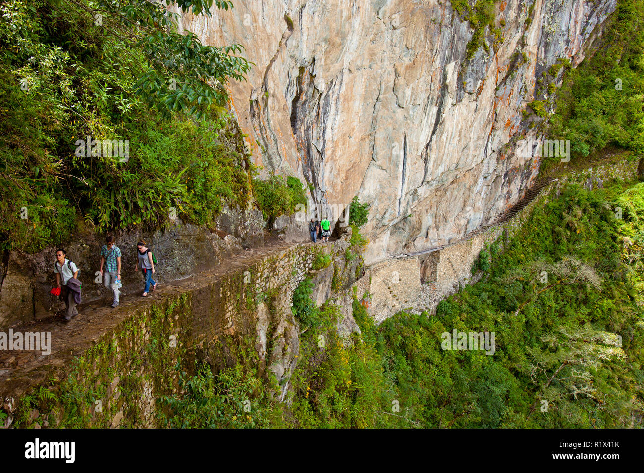 Ancient path to Matsu Pitsu Stock Photo - Alamy
