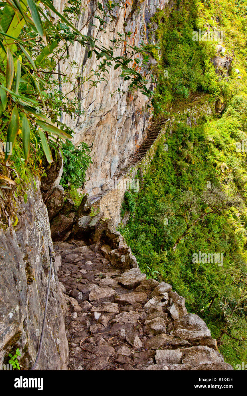 Ancient path to Matsu Pitsu Stock Photo - Alamy