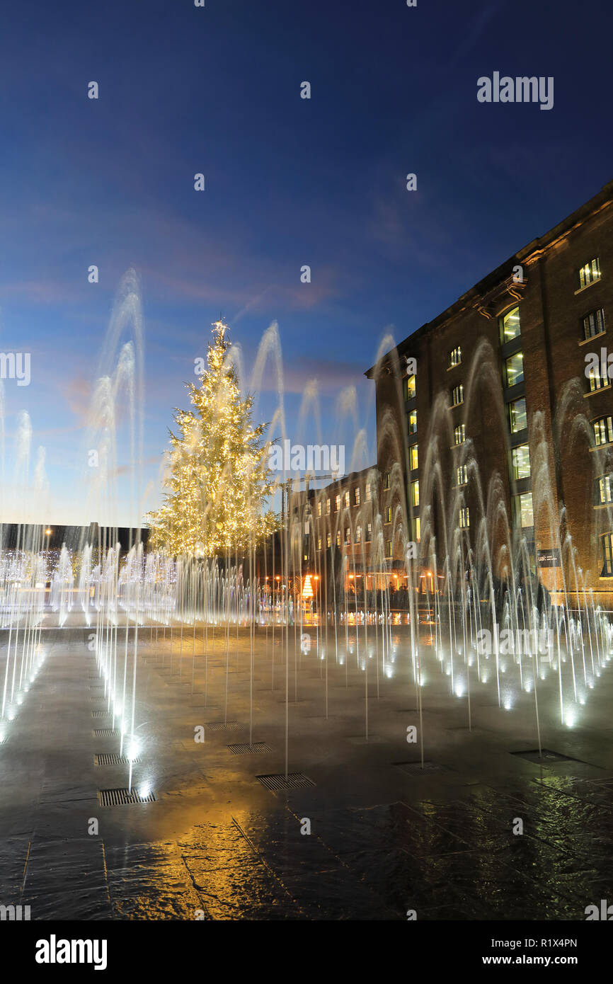 Buzzing cities hi-res stock photography and images - Alamy