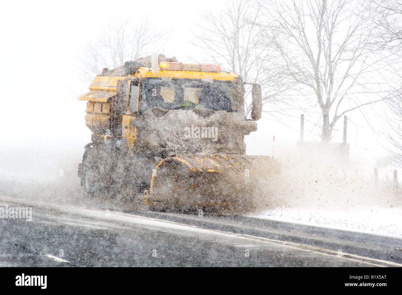 Snow plough scotland hi-res stock photography and images - Alamy