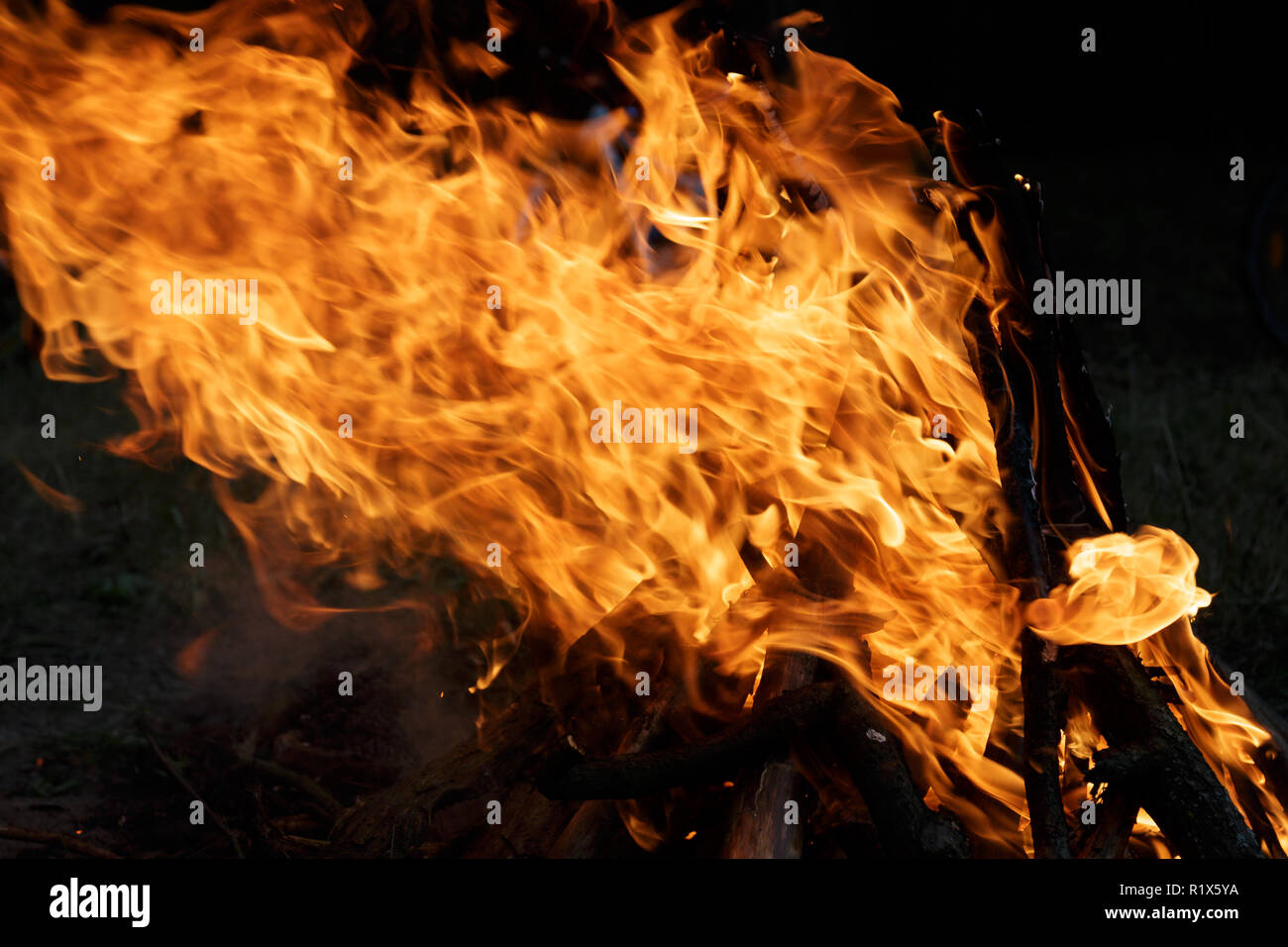 A burning fireplace Stock Photo - Alamy