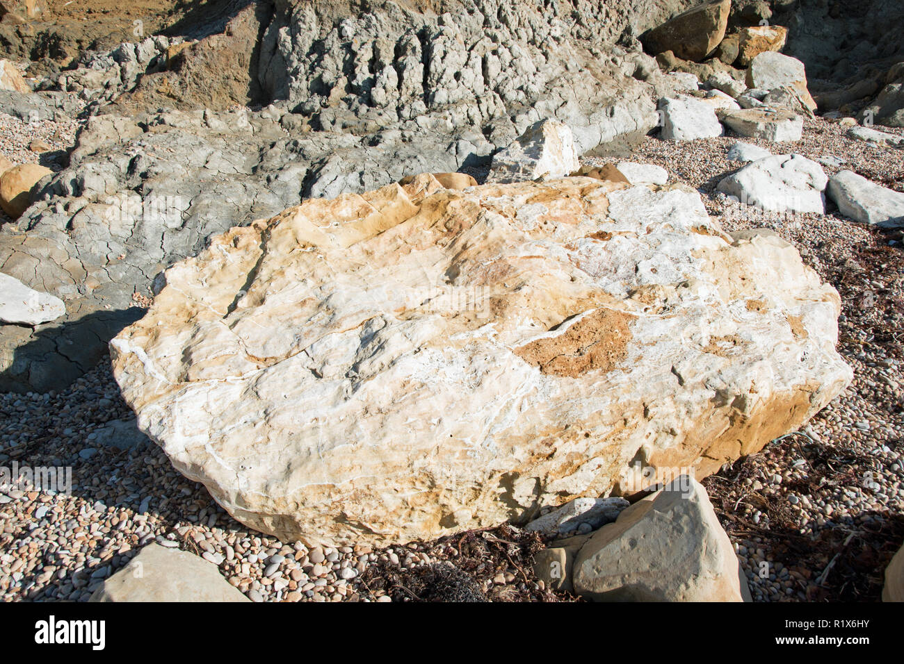 Coast rockfall dorset hi-res stock photography and images - Alamy