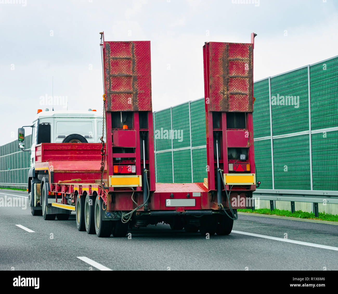 Truck vehicle without cargo trailer hi-res stock photography and images ...