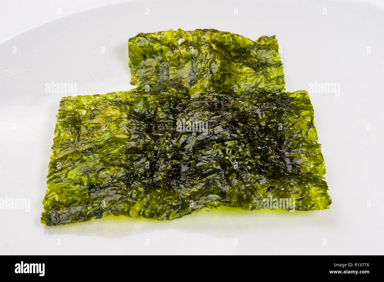 Seaweed roasted nori chips hi-res stock photography and images - Alamy