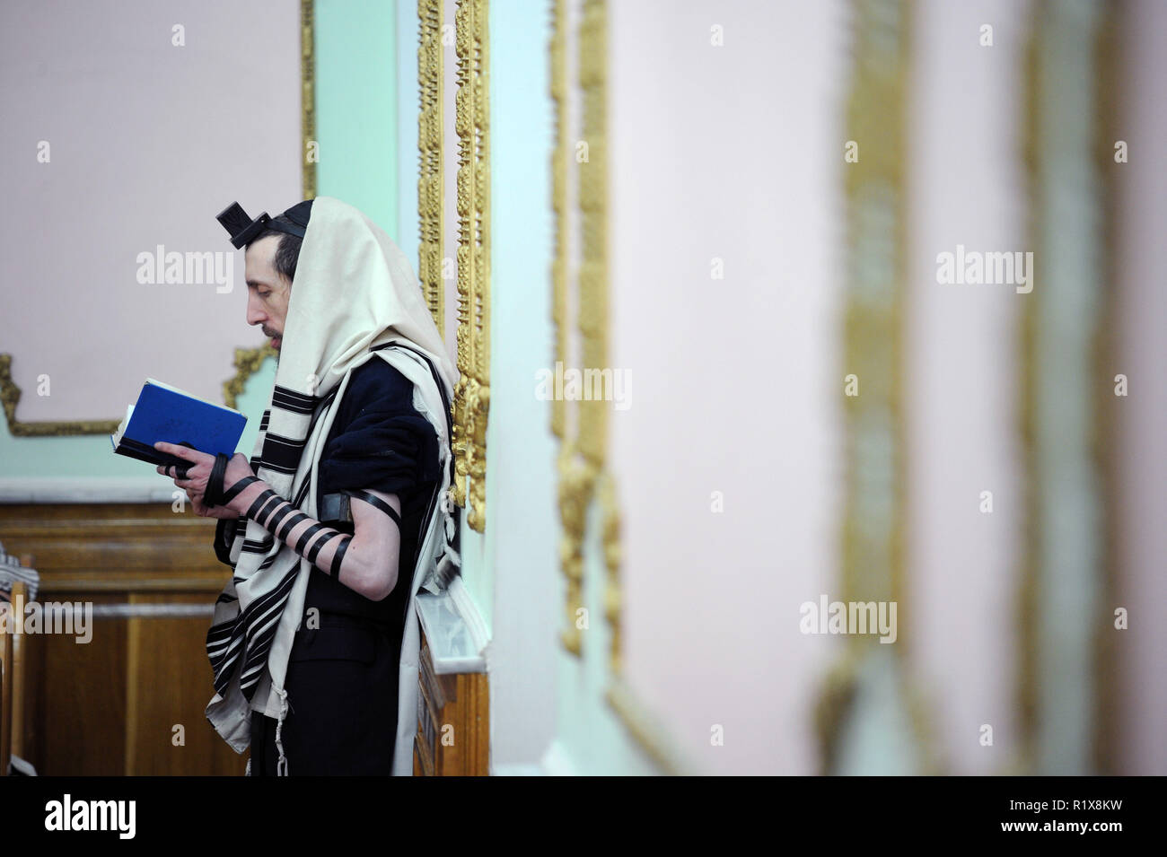 Priere juive hi-res stock photography and images - Alamy