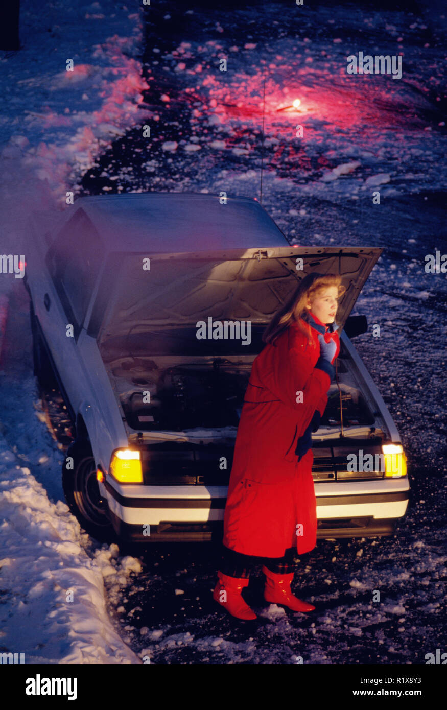 Woman car broken down night hi-res stock photography and images - Alamy