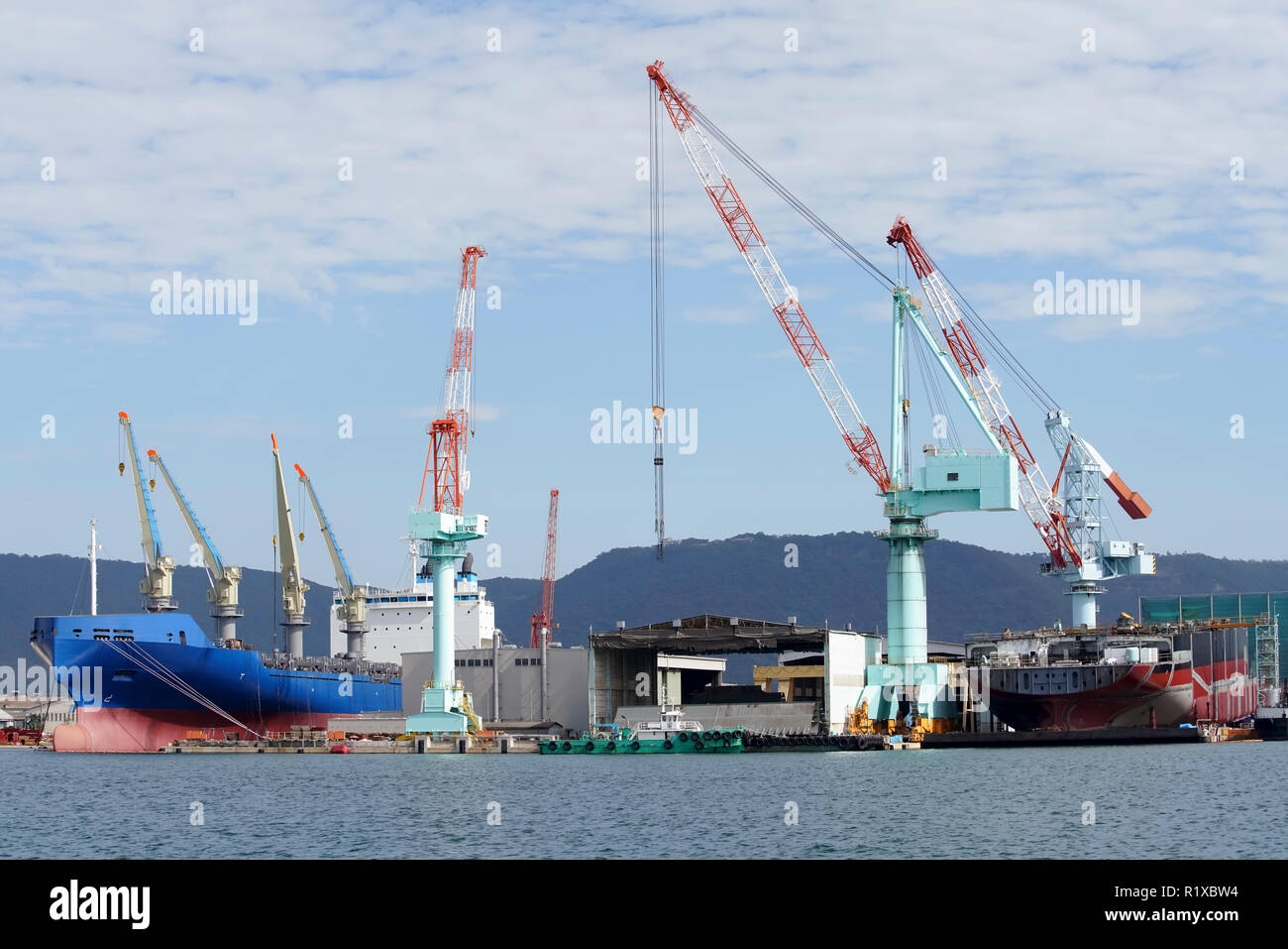 Ship building factory hi-res stock photography and images - Alamy