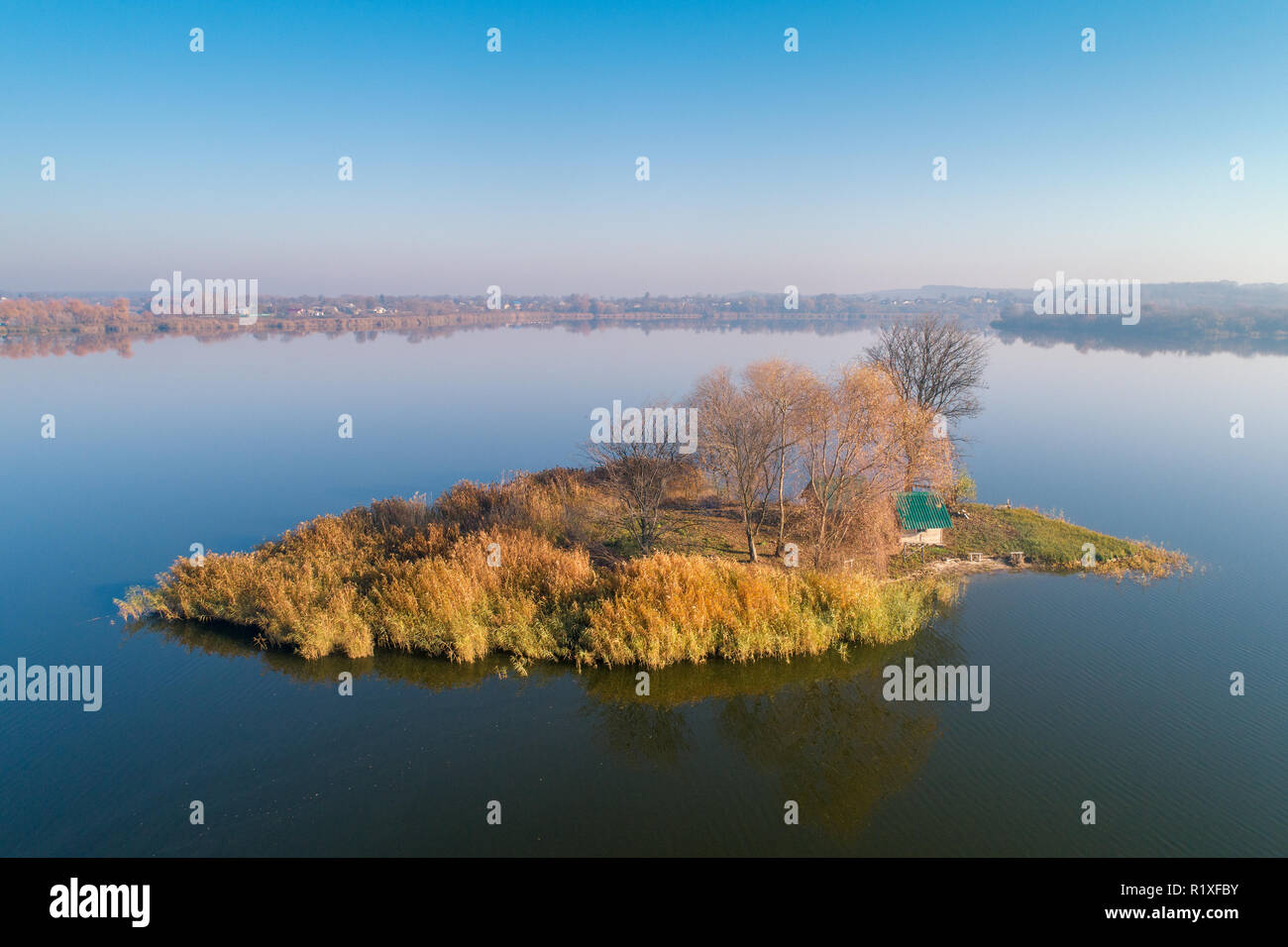 Small island with trees on lake hi-res stock photography and images - Alamy
