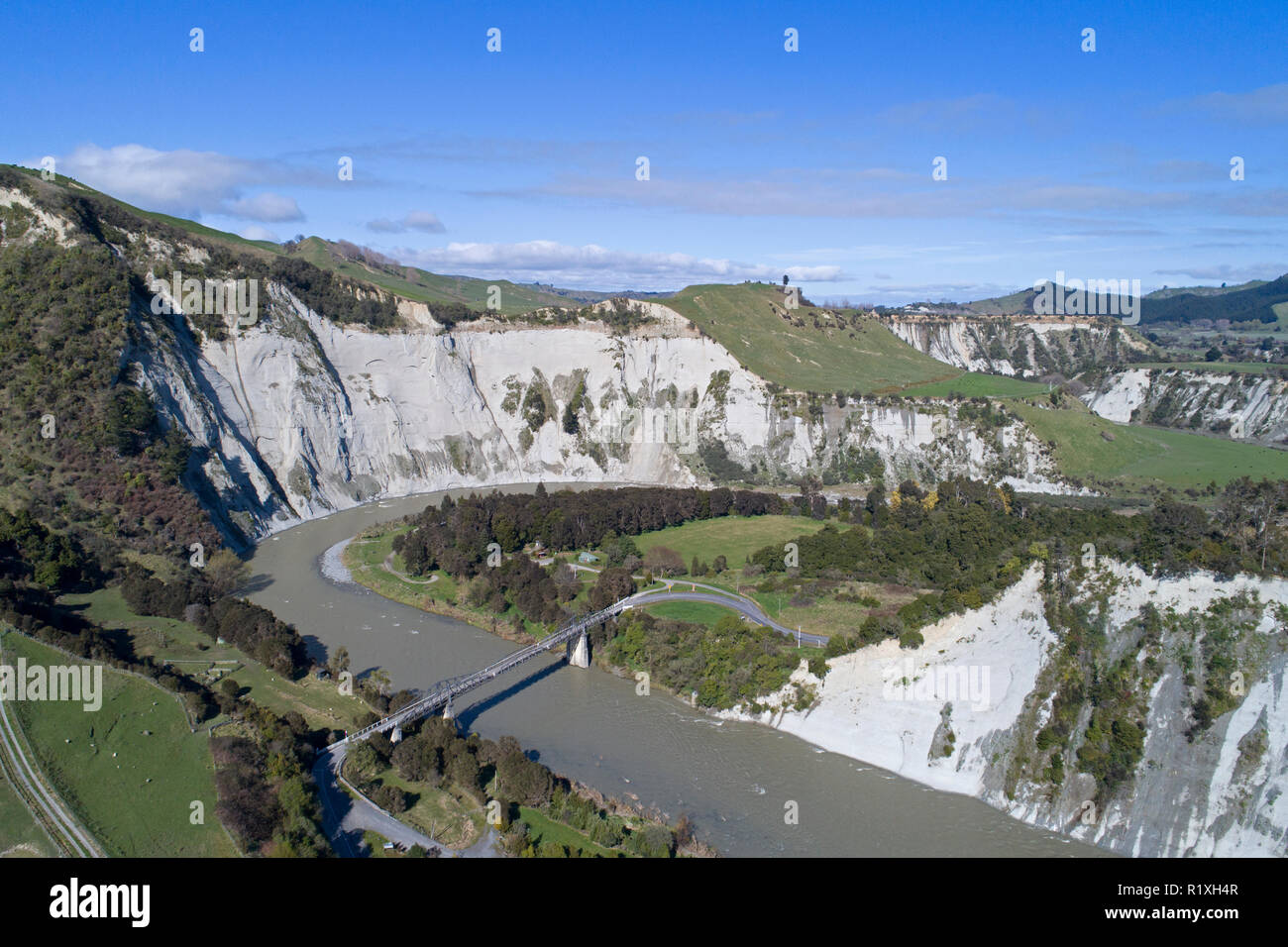 Bridge across Rangitikei River, near Mangaweka, Rangitikei, North ...
