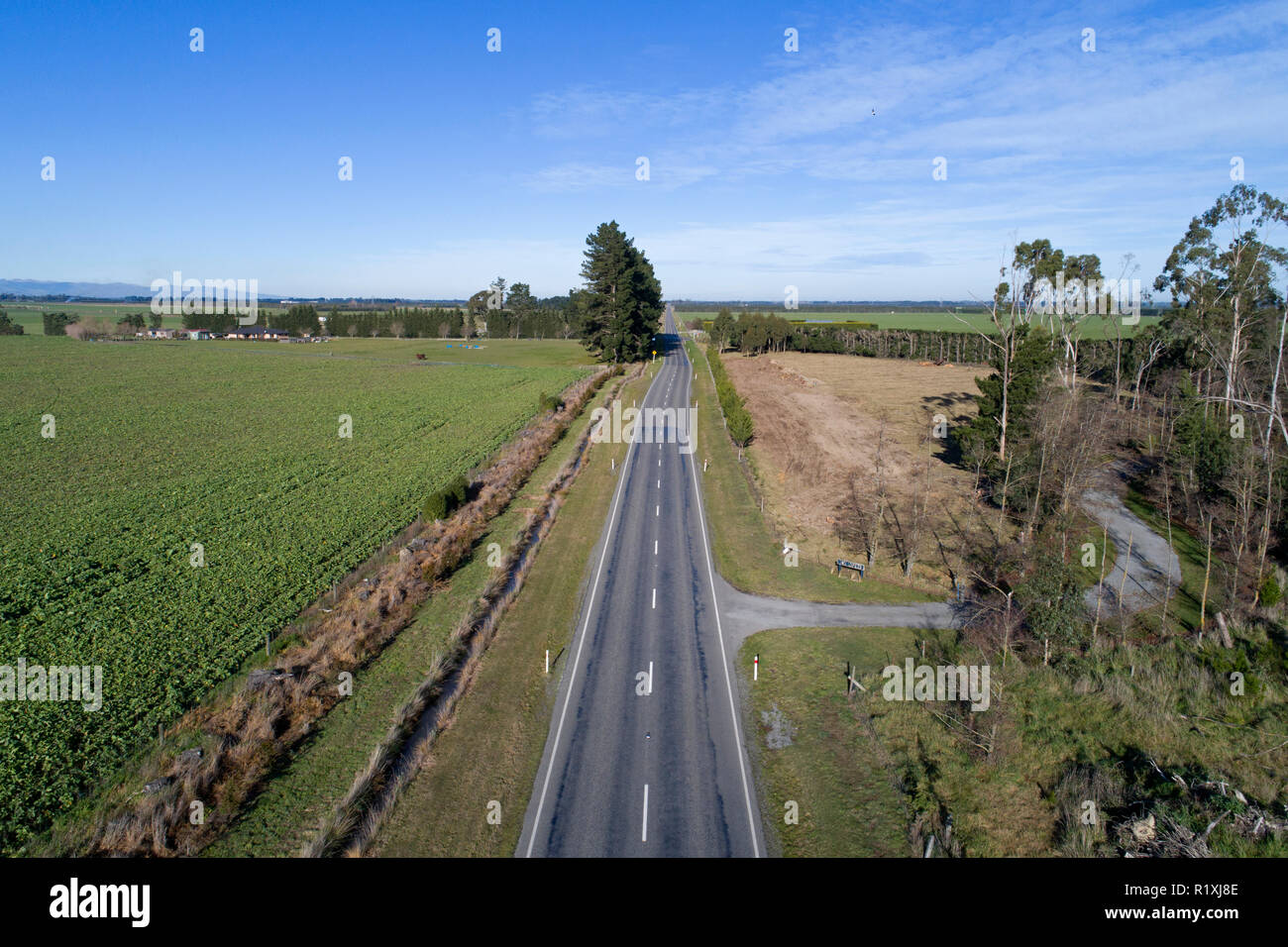 Sideways road hi-res stock photography and images - Alamy