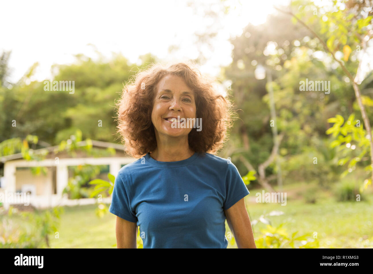Older woman outside hi-res stock photography and images - Alamy