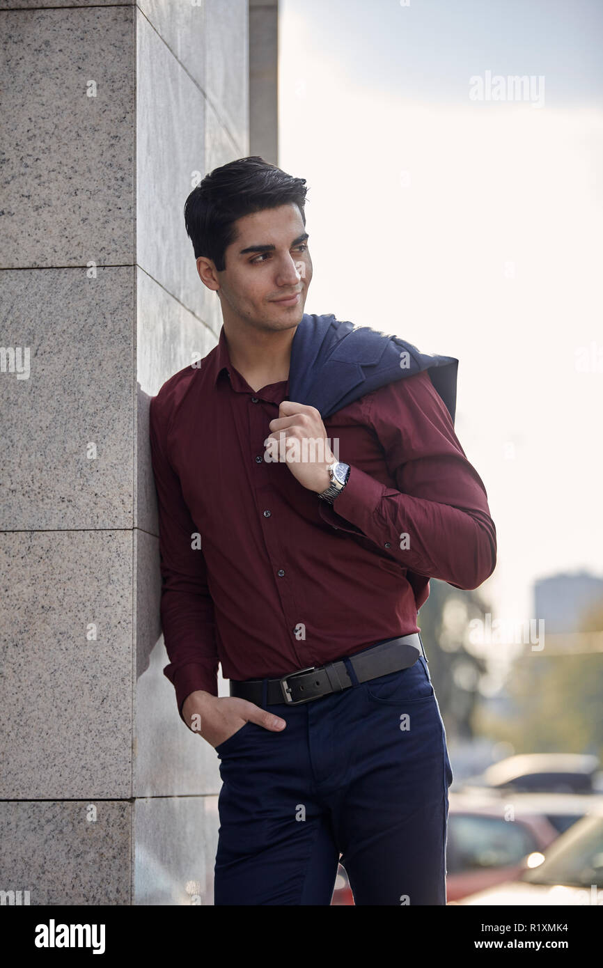 Leaning sideways hi-res stock photography and images - Alamy