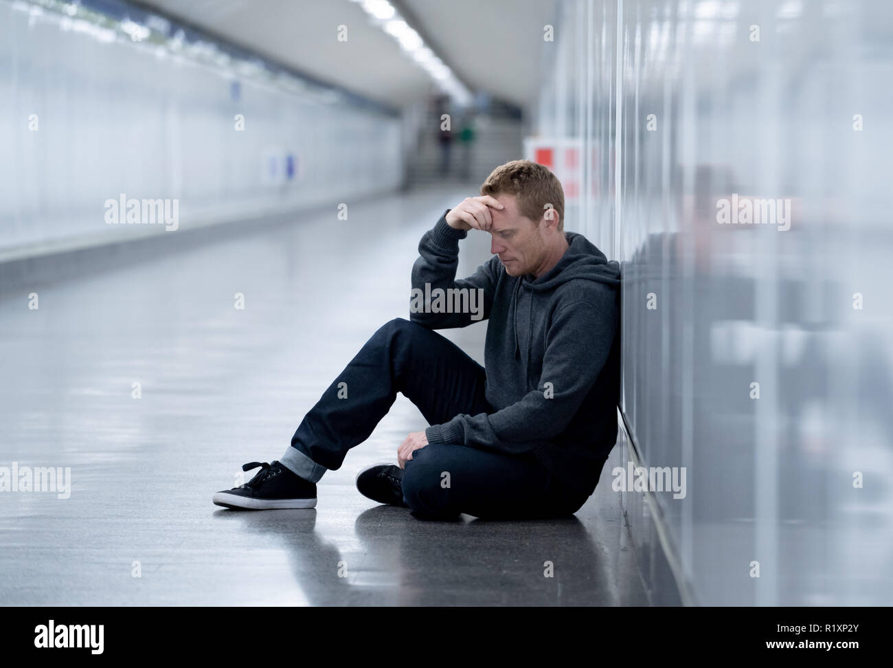 Miserable alone hi-res stock photography and images - Alamy