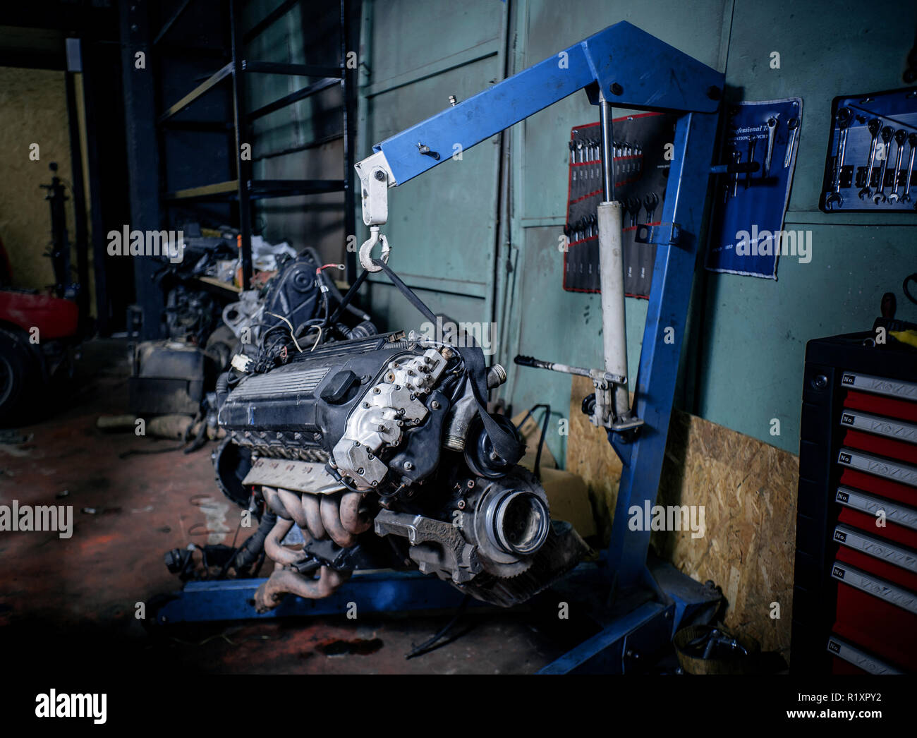 Metal transport service hi-res stock photography and images - Alamy