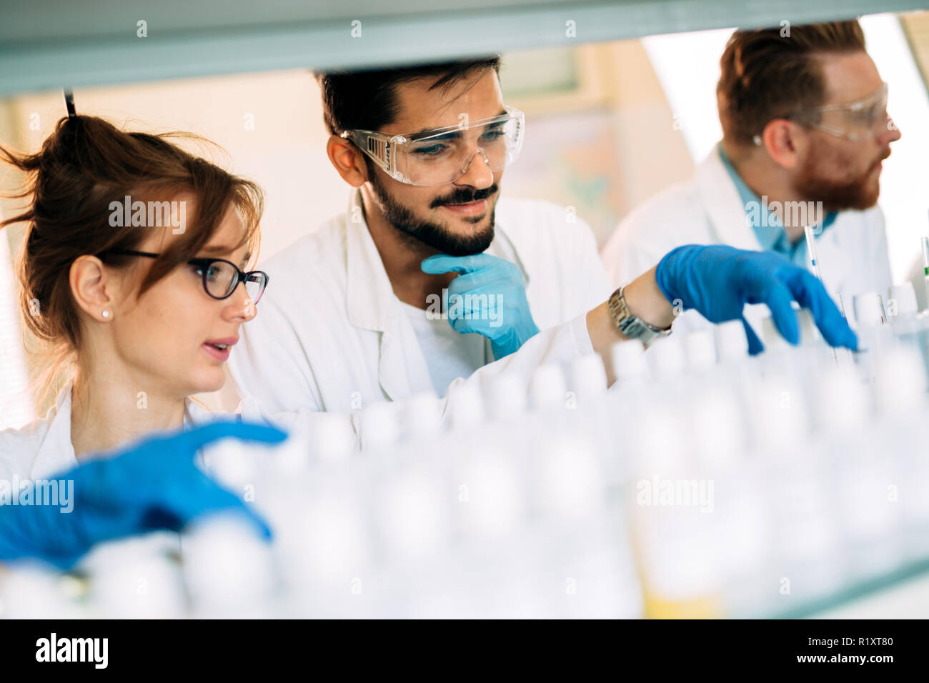 Chemistry laboratory table hi-res stock photography and images - Alamy