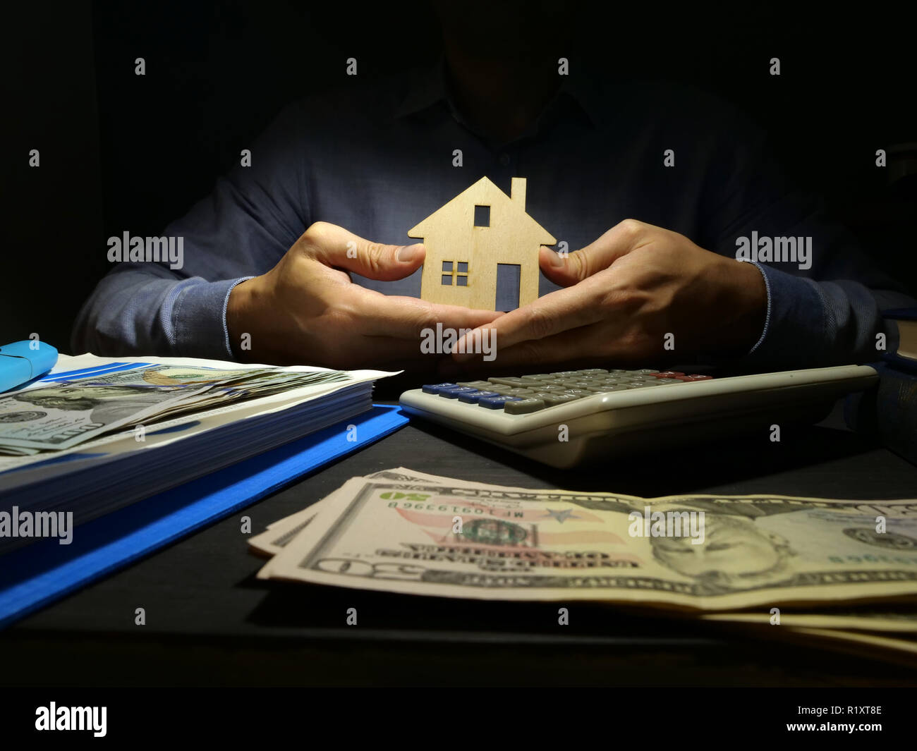 Investment house hi-res stock photography and images - Alamy