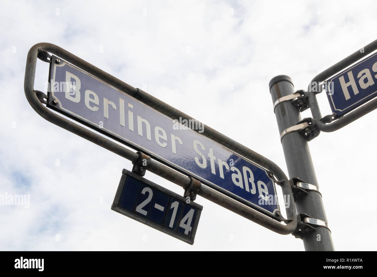 Berliner (Berlin) Street sign in Frankfurt Stock Photo - Alamy