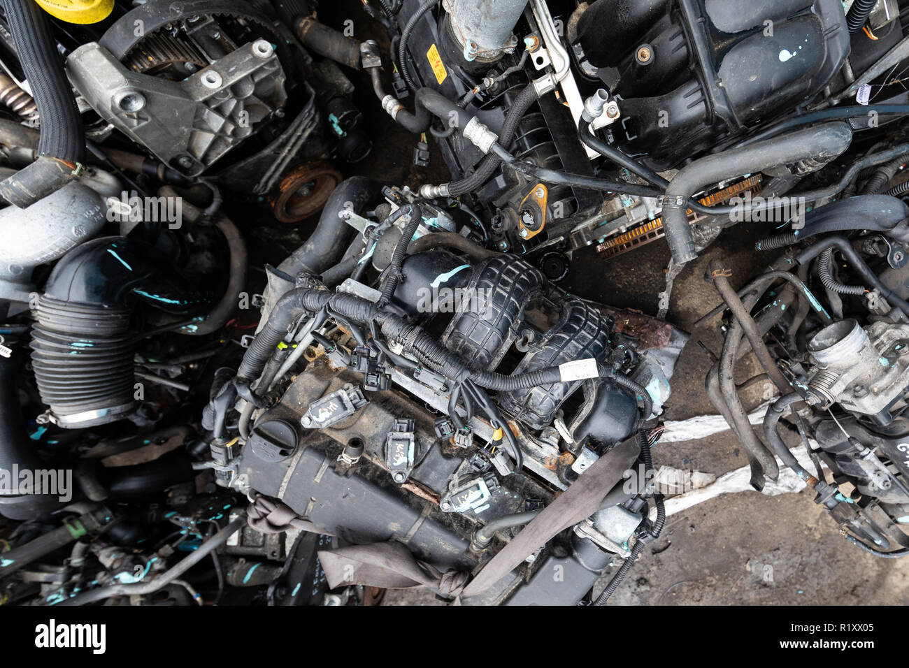 Analysis of the car engine Stock Photo - Alamy