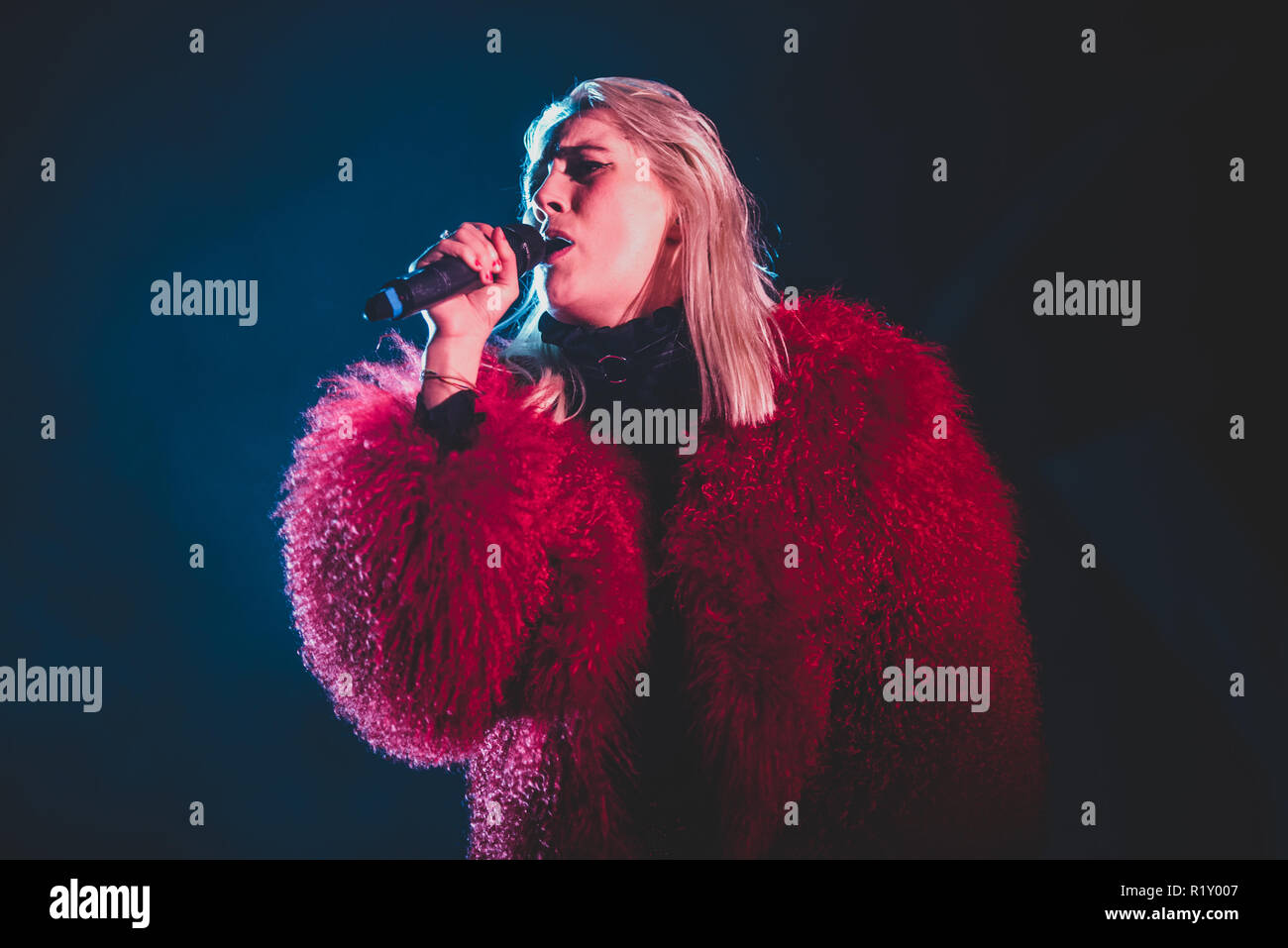 Milano, Italy. 13th Nov, 2018. Theresa Jarvis, singer of Yonaka ...