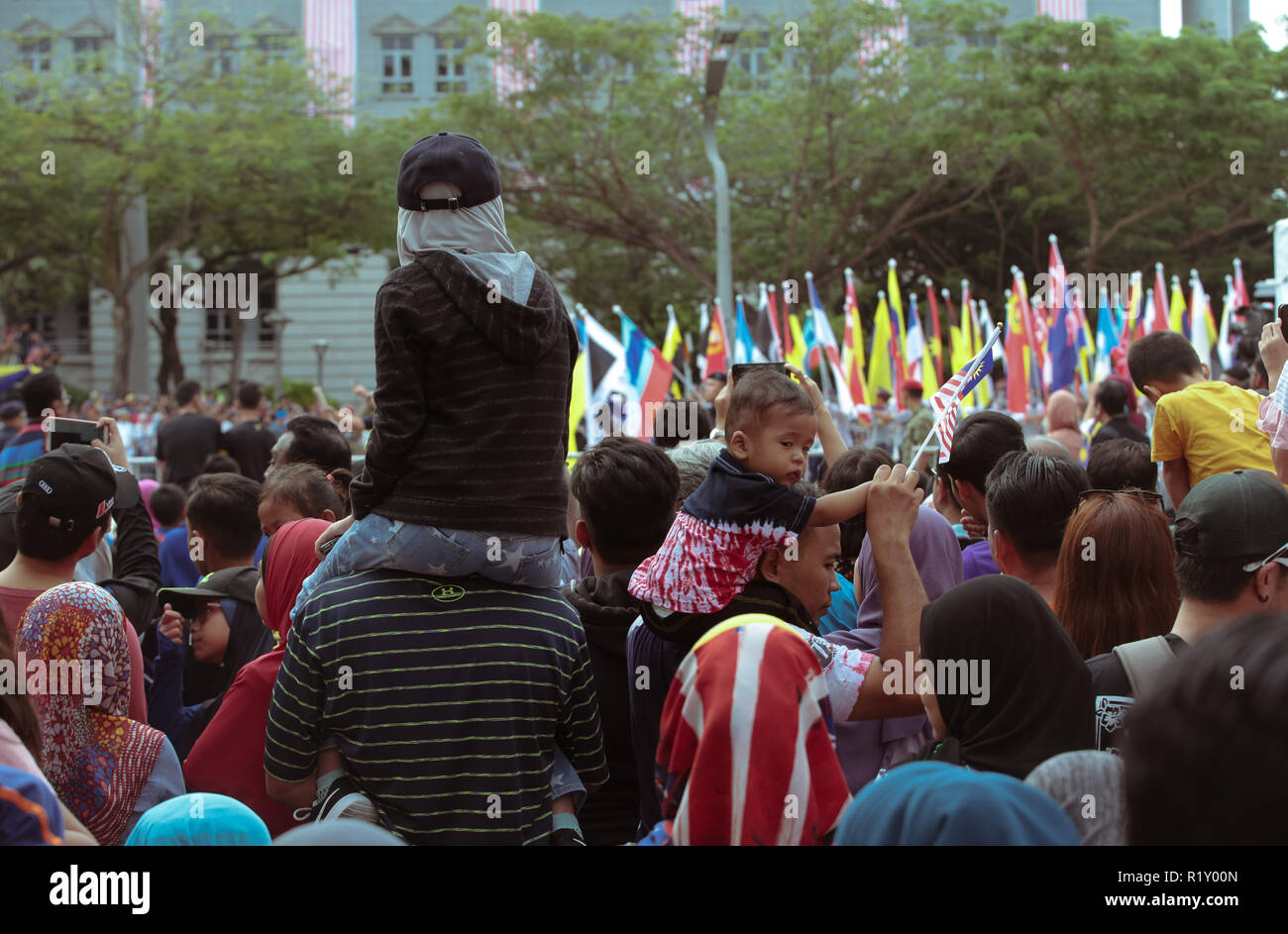 Shoulder ride hi-res stock photography and images - Alamy