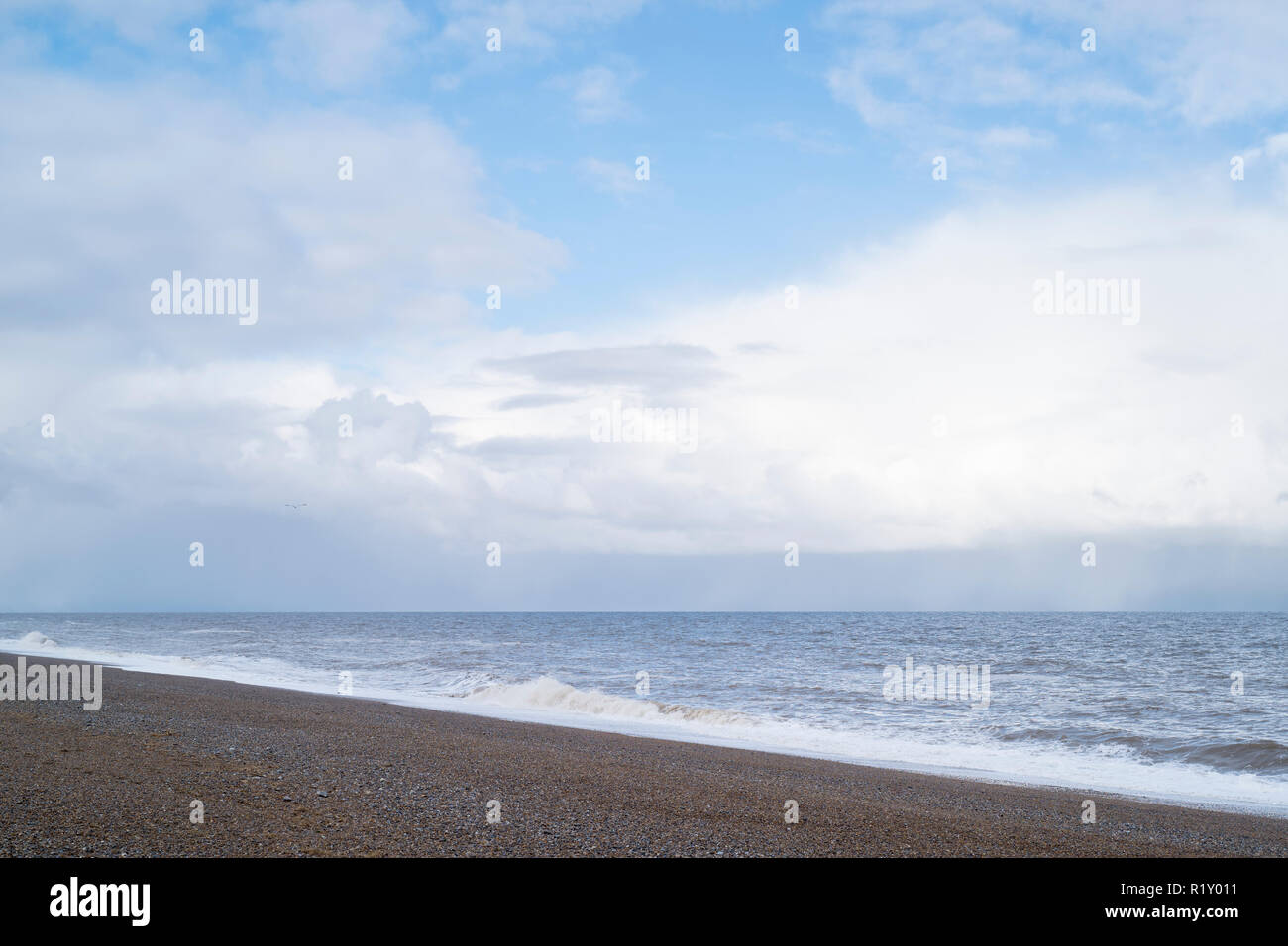 North sea shingle beach hi-res stock photography and images - Alamy