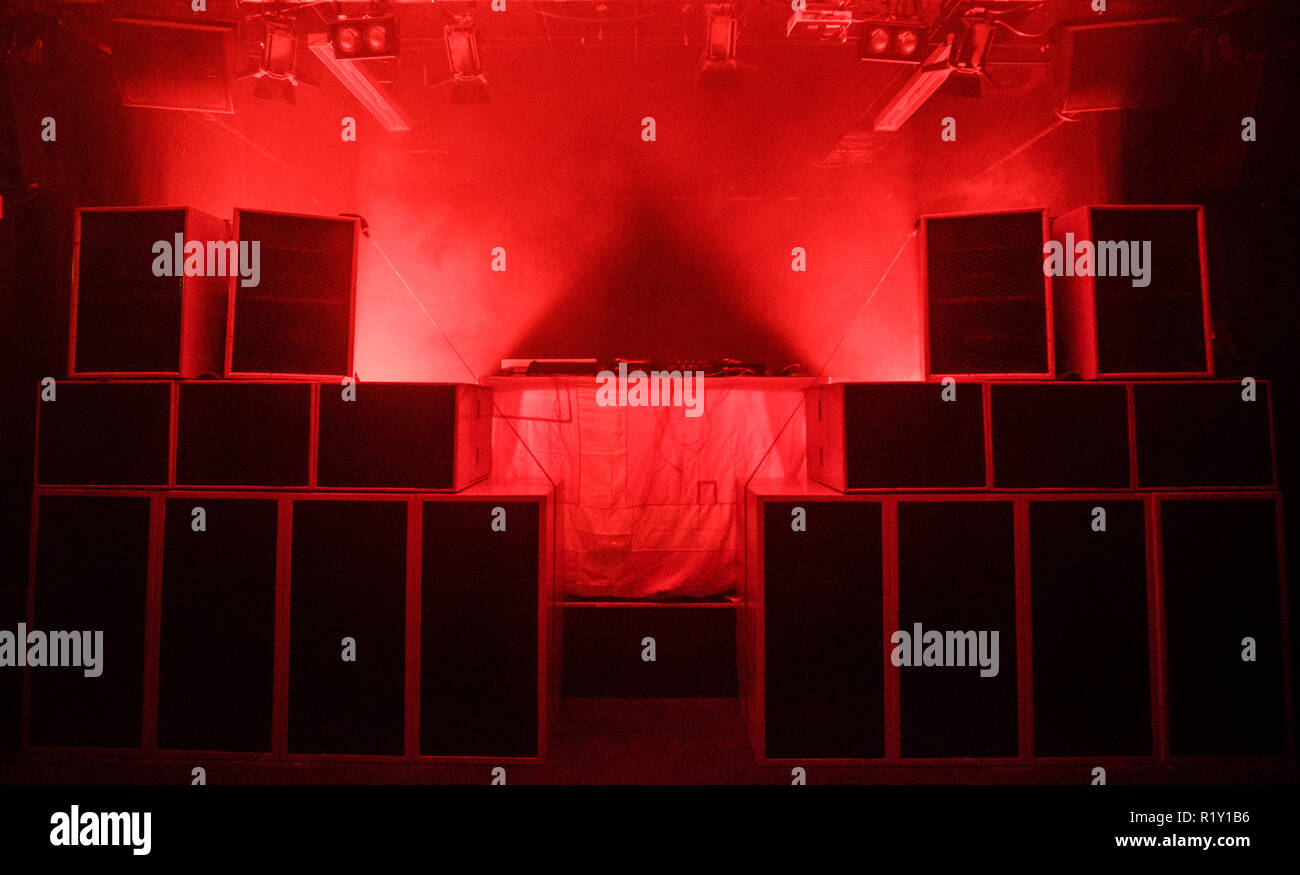 Red Stage Light High Resolution Stock Photography and Images - Alamy