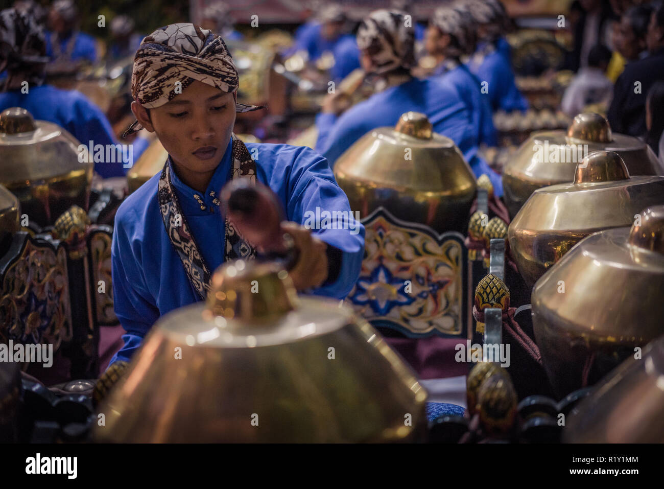 Java percussion instruments hi-res stock photography and images - Alamy