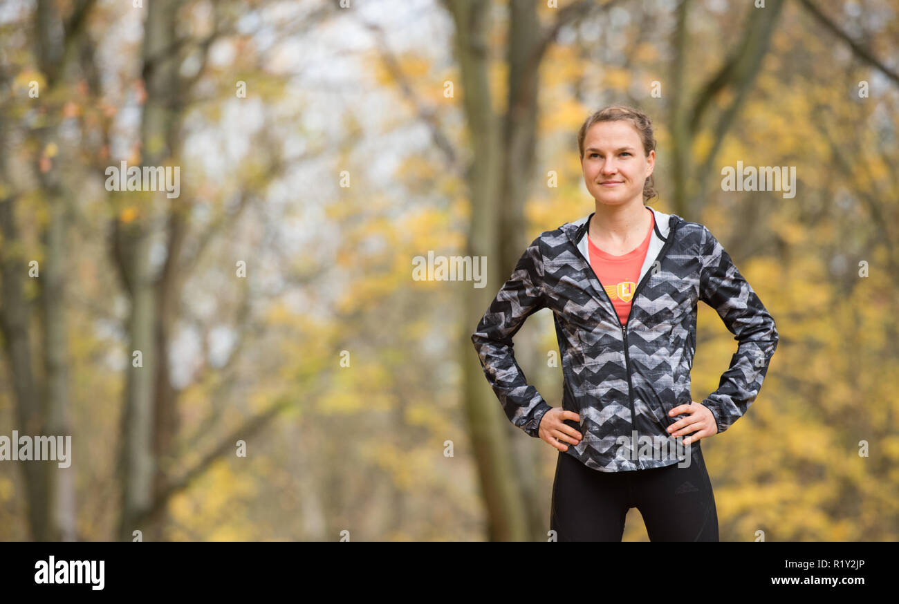 Berlin, Germany. 08th Nov, 2018. Runner Lisa Hahner (SCC Berlin) is ...