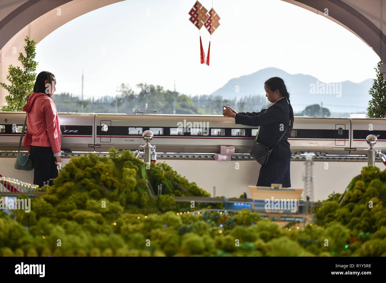 Model chinese high speed train hi-res stock photography and images - Alamy