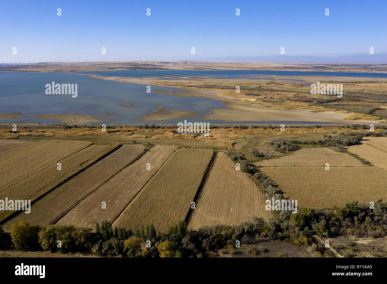 Xinjiang, Xinjiang, China. 15th Nov, 2018. Xinjiang, CHINA-Scenery of ...