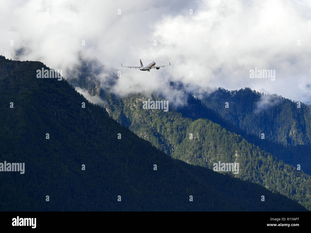 Nyingchi, Nyingchi, China. 15th Nov, 2018. Nyingchi, CHINA-Nyingchi ...