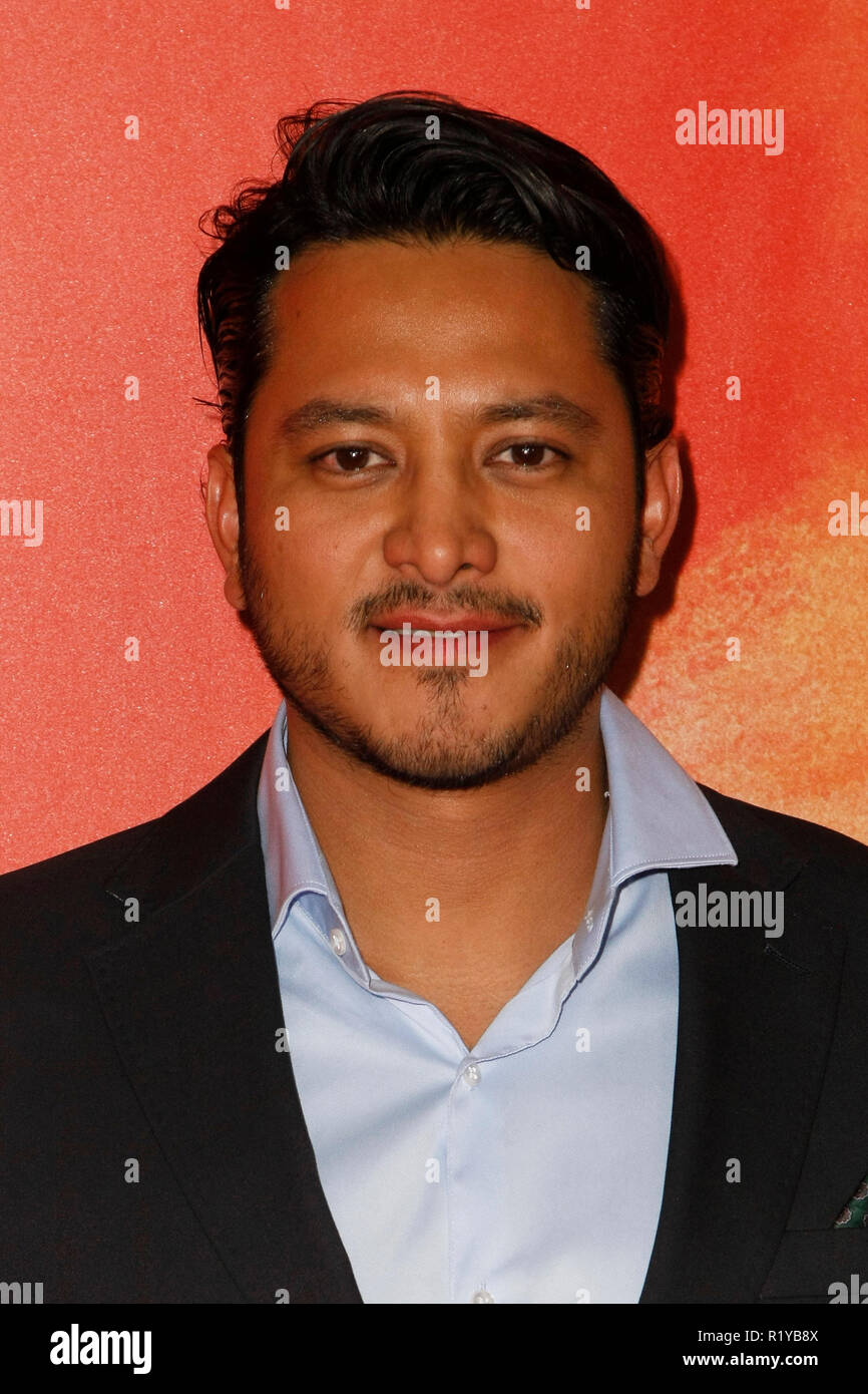 Los Angeles, CA - NOV 14: Edmundo Vargas attends Netflix's 'Narcos ...
