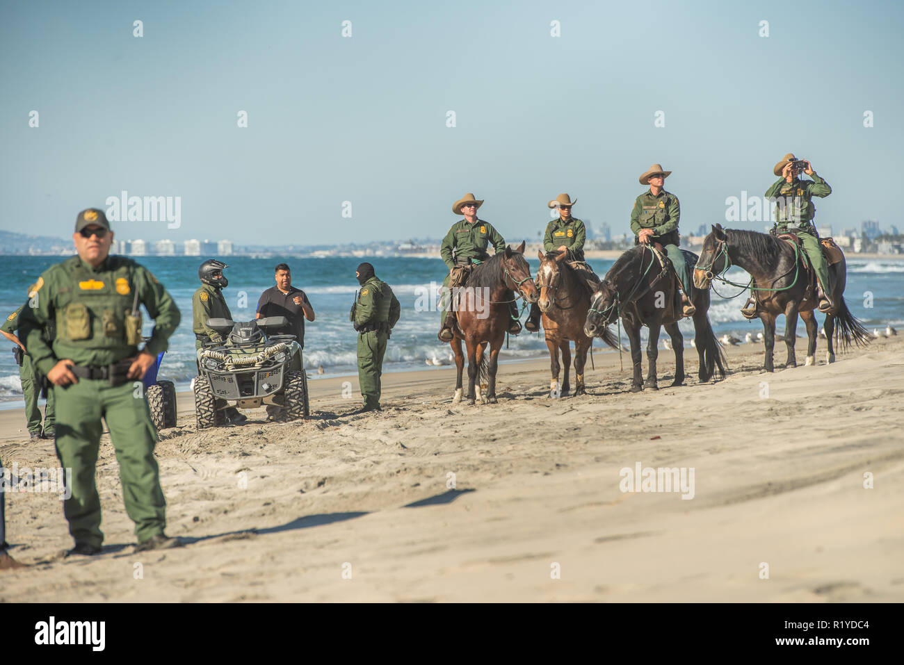 Tijuana, Mexico. 14th Nov, 2018. US Border Patrol on horseback and ATV ...