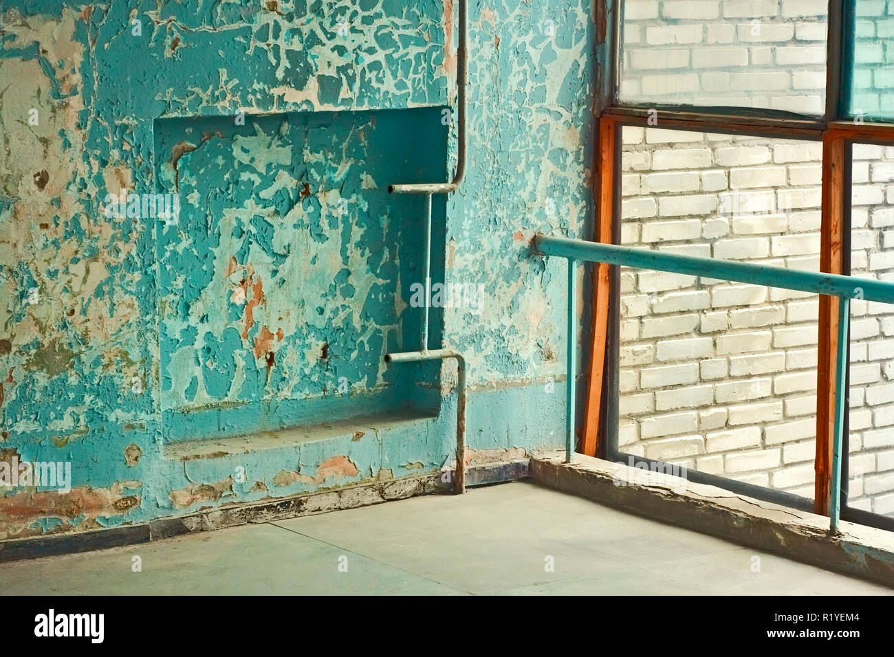 Old windows house inside hi-res stock photography and images - Alamy