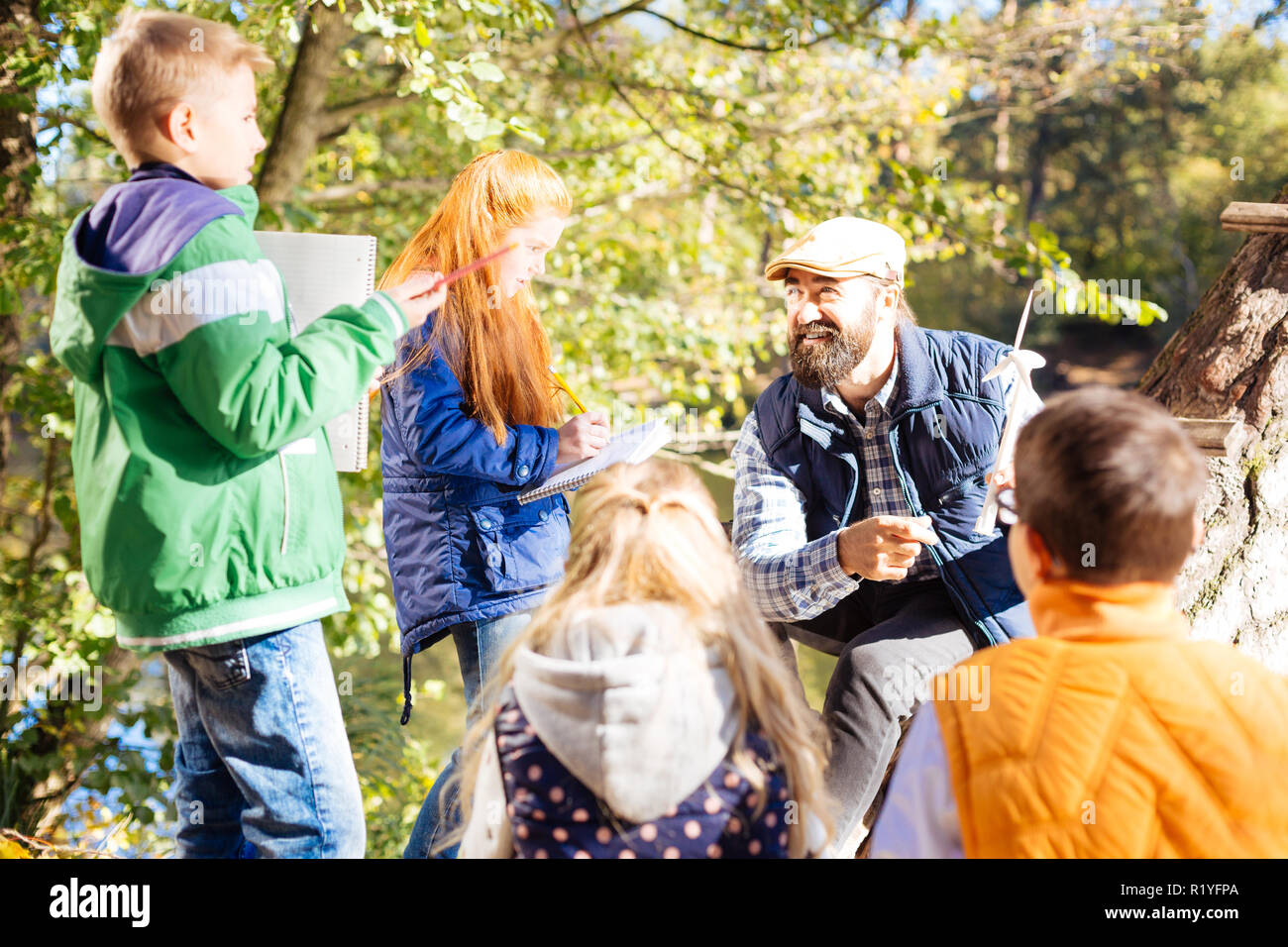 Kids worldwide hi-res stock photography and images - Alamy