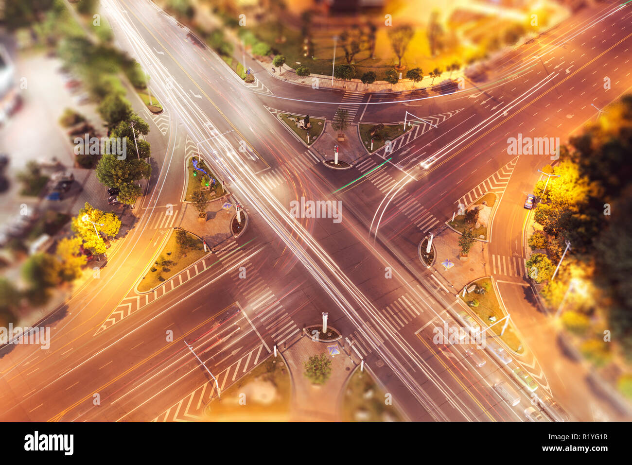 Modern traffic no buildings hi-res stock photography and images - Alamy