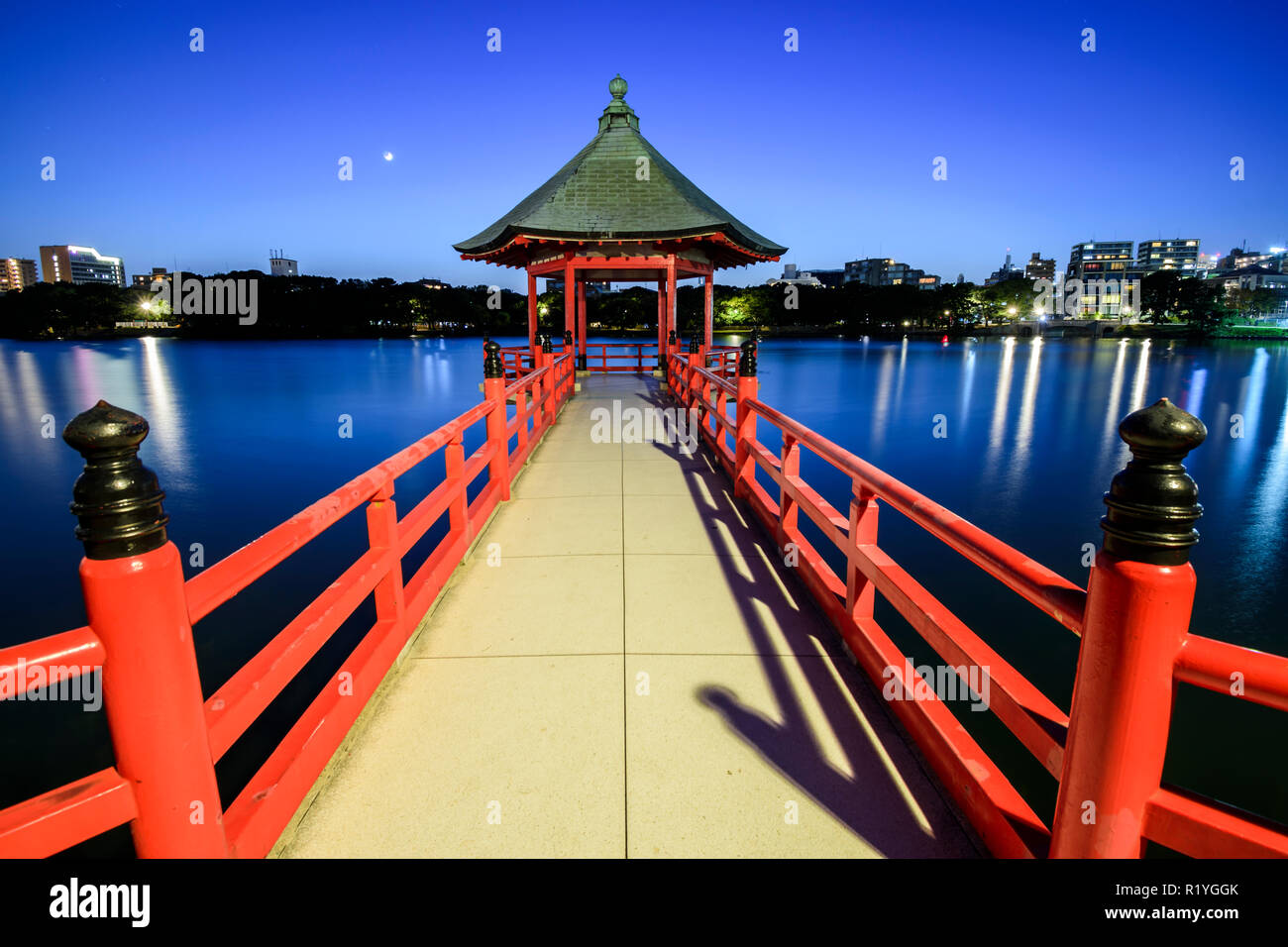 Night landscape long exposure of Ukimi Pavilion at Ohori Park, Fukuoka, Japan Stock Photo - Alamy