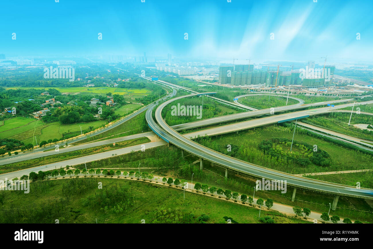 Blue sky highway hi-res stock photography and images - Alamy