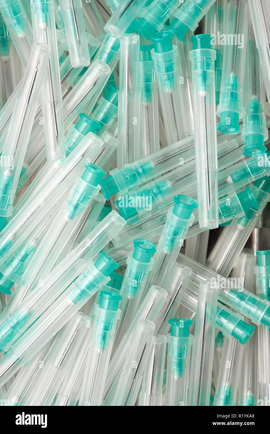 Group of needles for syringe Stock Photo - Alamy