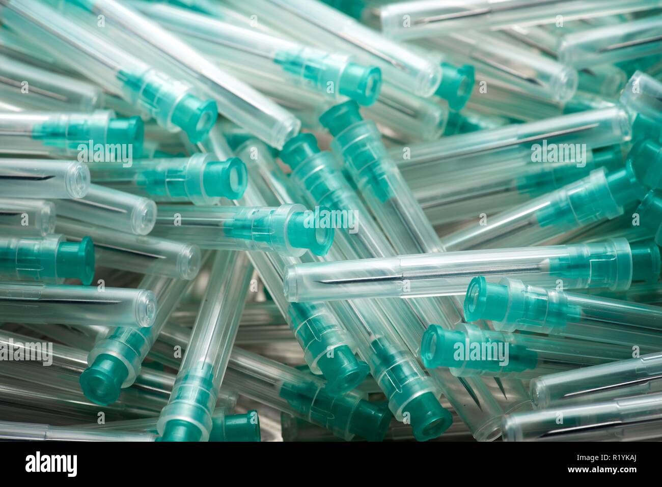Group of needles for syringe Stock Photo - Alamy