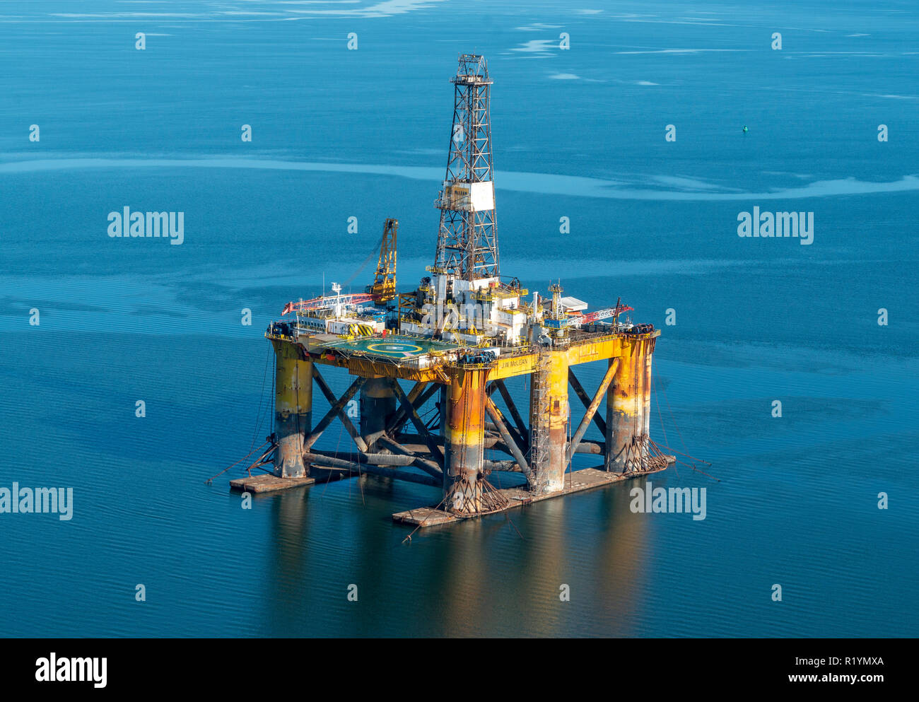 Oil Rig North Sea Stock Photo - Alamy