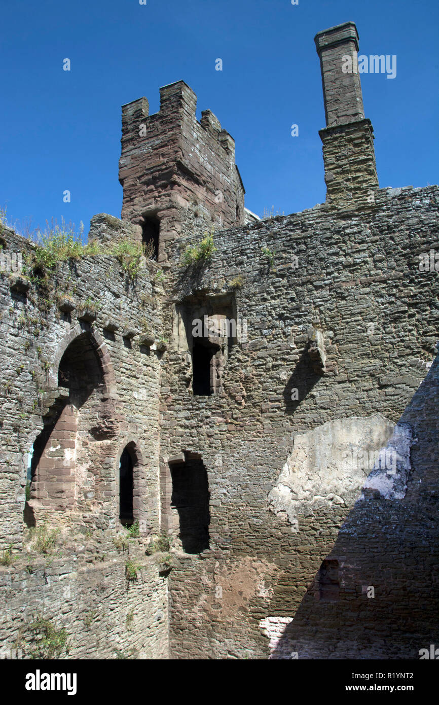 SHROPSHIRE; LUDLOW CASTLE; INNER BAILEY Stock Photo - Alamy