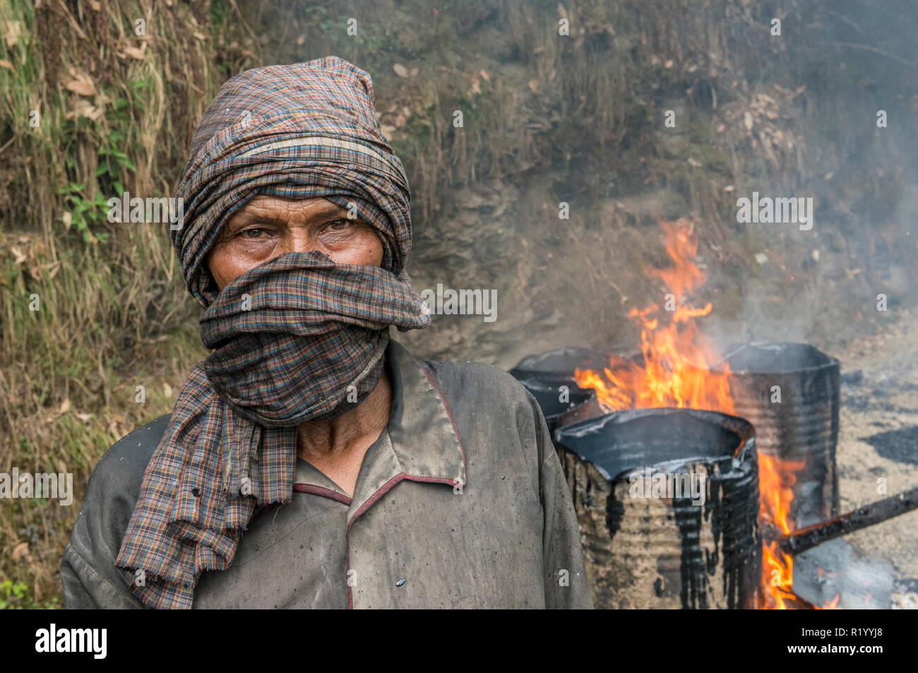 Poor construction hi-res stock photography and images - Alamy