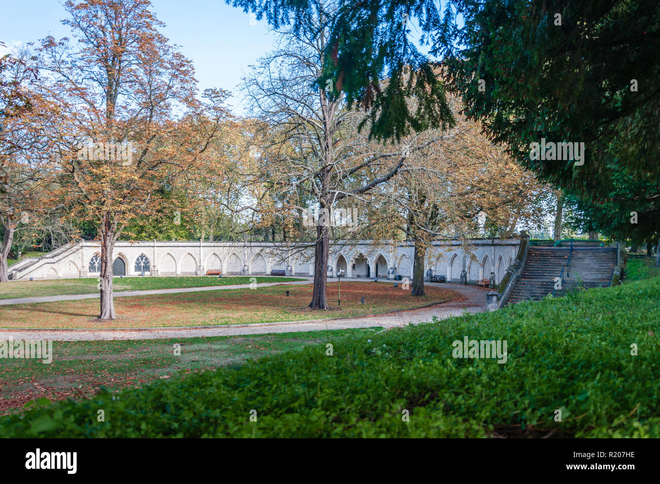 Columbarium and catacombs, Catacombe Valley, City of London Cemetery ...