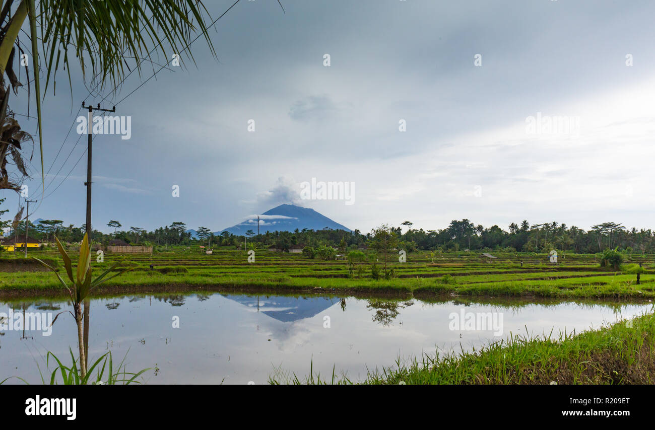 Eruption of volcano Agung in Bali island Stock Photo - Alamy