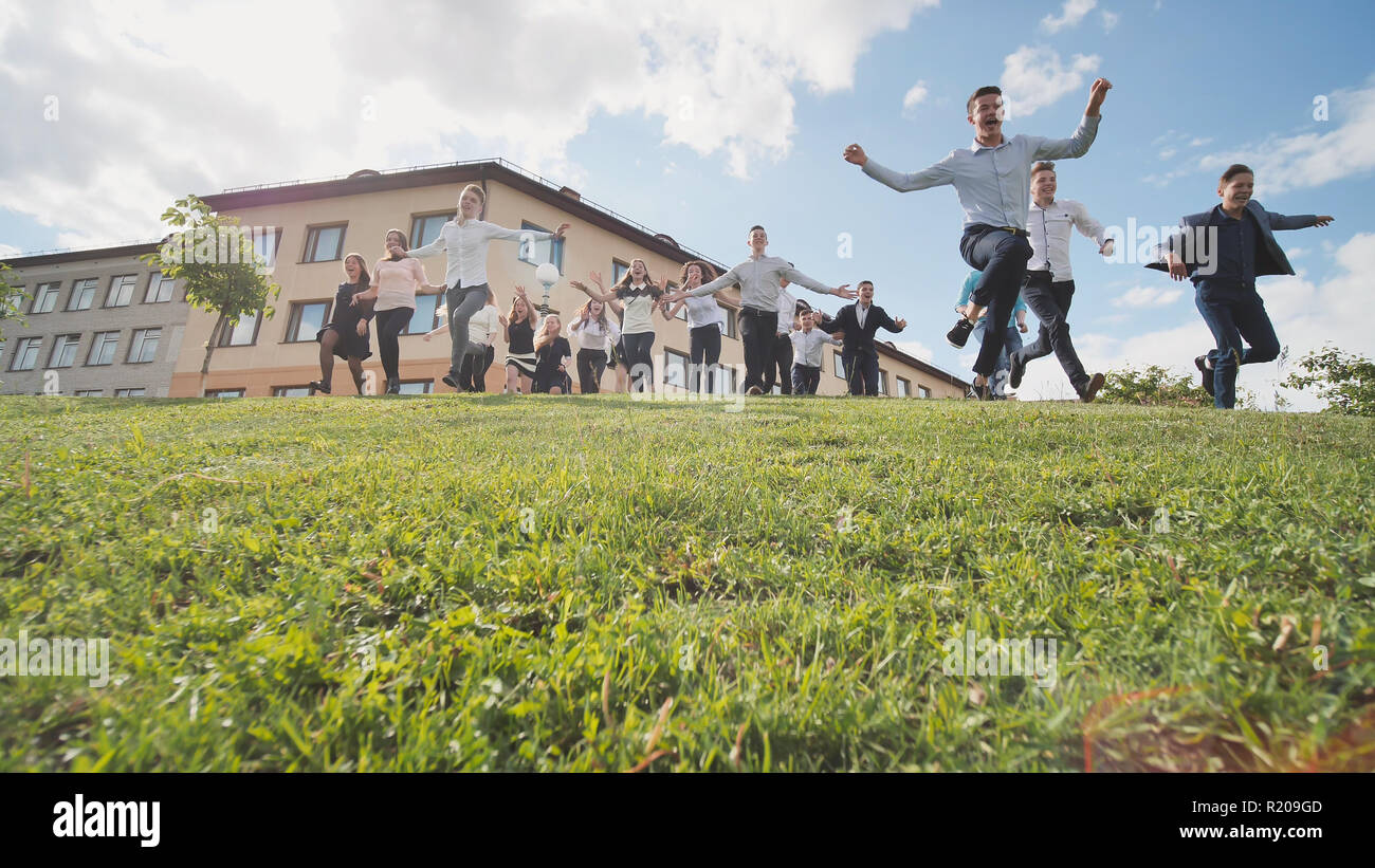 High school senior girl portrait hi-res stock photography and images ...