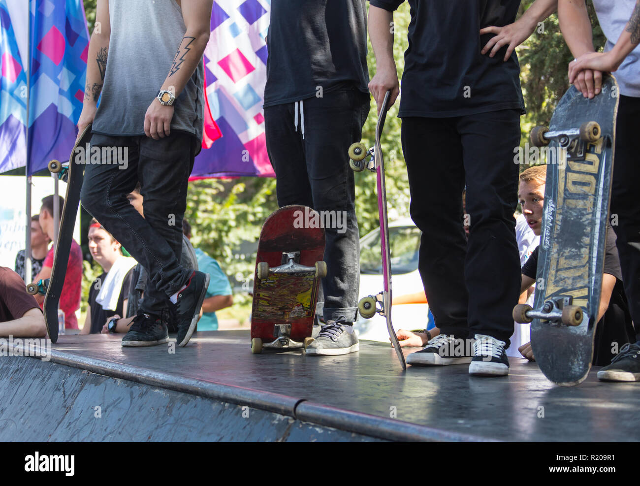 Team extreme hi-res stock photography and images - Alamy